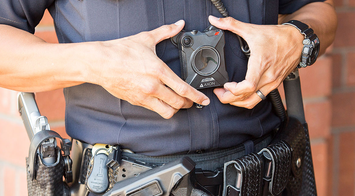 Officer’s Guide to Police Body Cameras | Tactical Experts ...