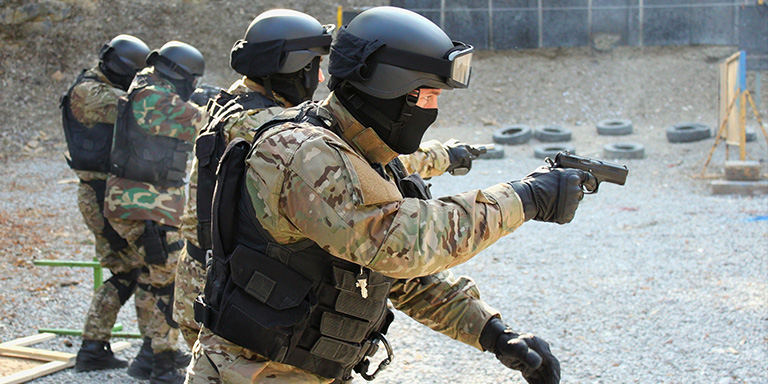 How to Choose a Tactical Vest | TacticalGear.com